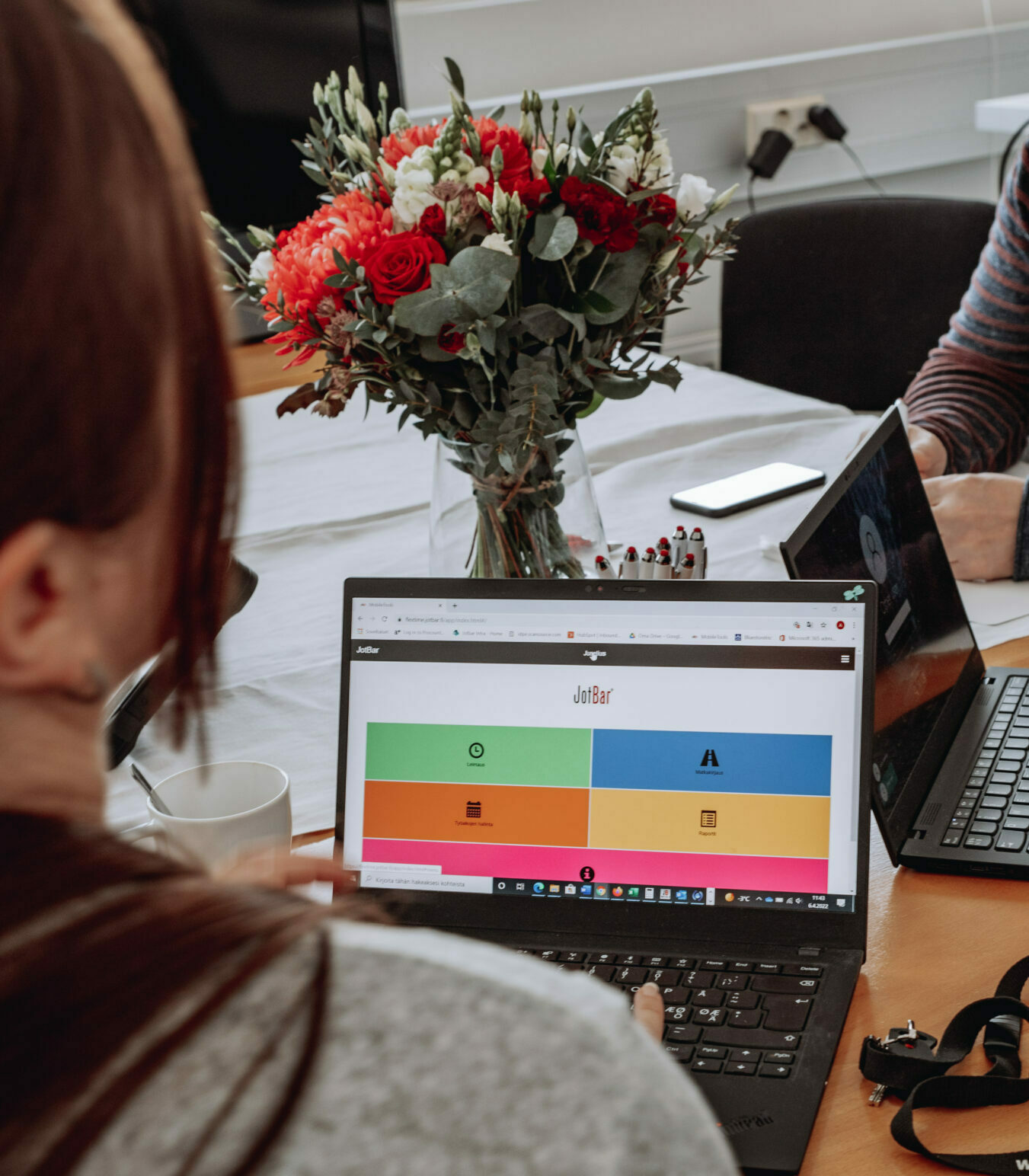 Työajanseuranta - Työaikasovellus - JotBar